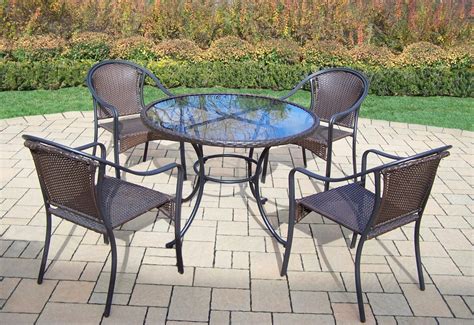 Rosecliff Heights Kingsmill Round 4 Person 4175 Long Dining Set