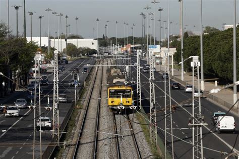 Greve Na Cp Suprimiu 67 Comboios Urbanos De Lisboa Até às 1200 Impala