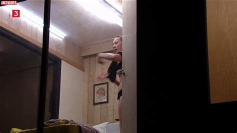 Naked Franziska Hackl In Drei Schwestern