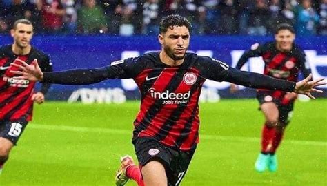 الدوري الألماني عمر مرموش يسجل لـ فرانكفورت في ليلة سقوط بايرن ميونخ