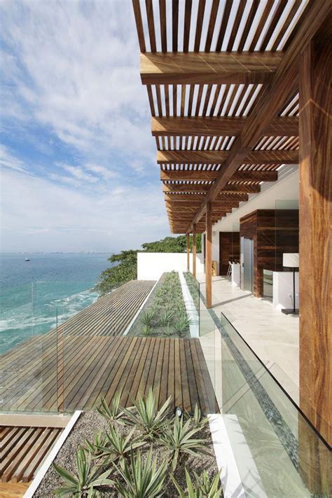 Les Systèmes Brise Soleil En 49 Photos Façade Maison Belle Maison