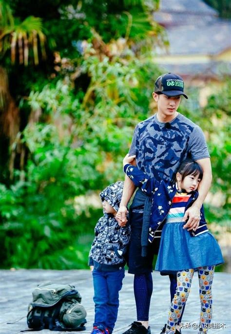 吳尊攜女兒登雜誌封面，40歲吳尊依舊帥氣，neinei長高更漂亮了 每日頭條