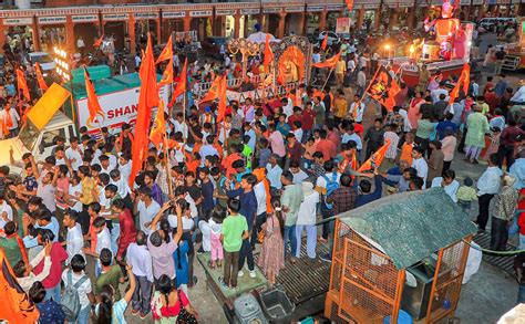 Stone Pelting In Mumbais Malvani During Ram Navami Procession Rediff