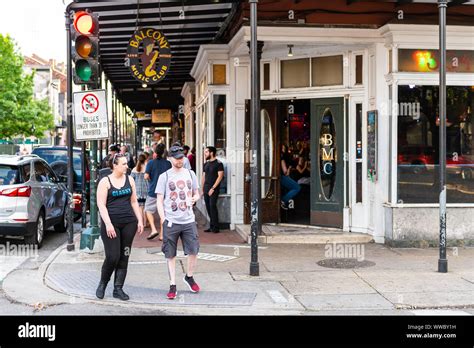 New Orleans Usa April 22 2018 People At French Quarter Frenchmen