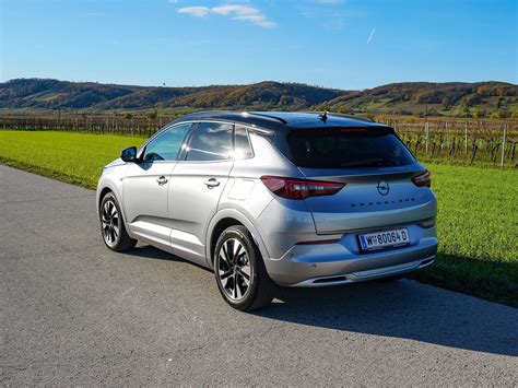 Foto Opel Grandland Plug In Hybrid 300 Ultimate 011 Vom Artikel
