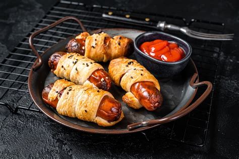Receita Enroladinho De Salsicha Assado Delicioso E Simples De Fazer