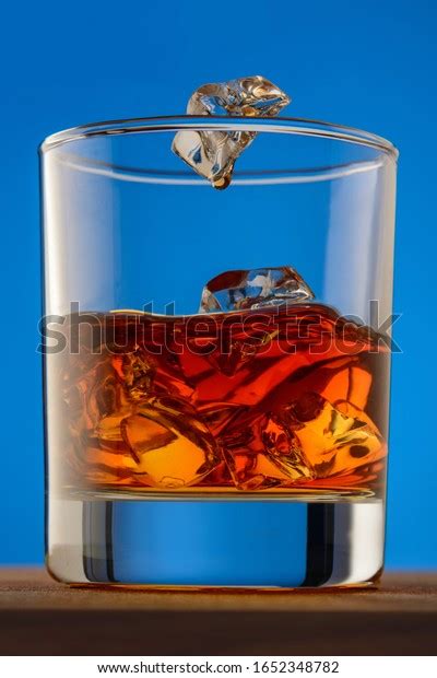 5 Couple Drinking Wisky Royalty Free Photos And Stock Images Shutterstock