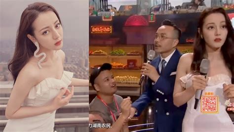 A Man Rushed On Stage To Propose To Dilraba Dilmurat During A Live Show