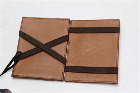 Massimo Dutti Mens Wallet Property Room