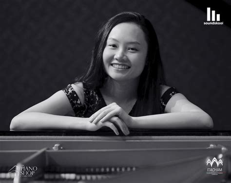 Pianist Vikki Chen Takes Center Stage