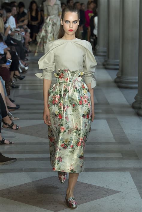 Runway Carolina Herrera Spring 2017 Nyfw Cool Chic Style Fashion