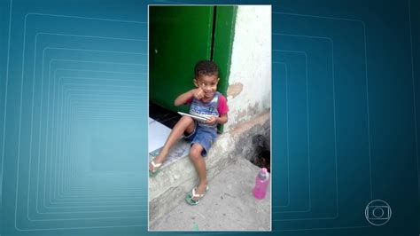 Vídeo Família Do Menino Vitor Baleado Em Casa Em São João De Meriti