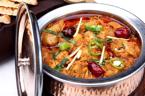 12 Famous Desi Restaurants In Lahore