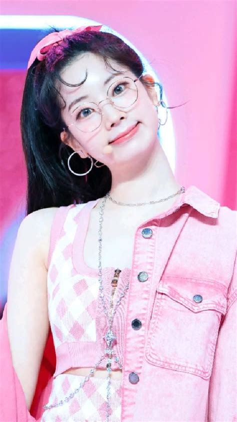 TWICE Dahyun Scientist SBS Inkigayo Kpop Girls Twice Dahyun Girl