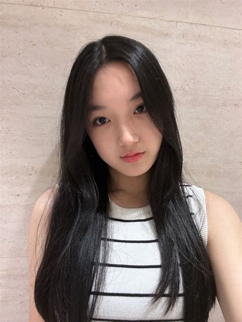 Pin Oleh Kairovisia Di JKT Di Orang Cantik Gadis Gadis Cantik Penyimpanan Foto
