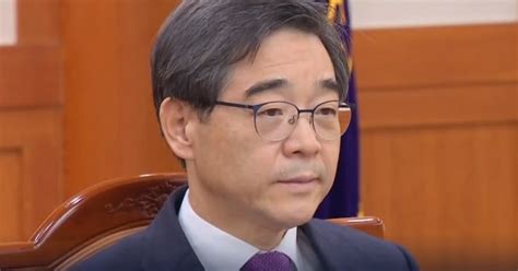 ‘50억 클럽 의혹 권순일 등 기소6명 중 4명 재판행