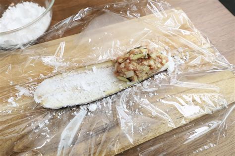ぼく いらすと料理🦭 On Twitter 餃子にニラを入れると子供が食べないので、皮＋具材にもなすを入れてカサ増ししたら、とろとろ