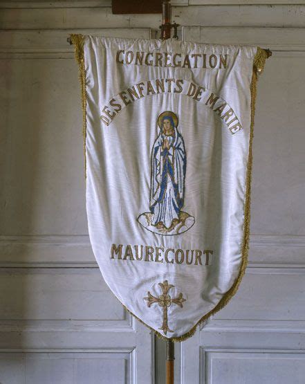 bannière de procession de la congrégation des Enfants de Marie Inventaire Général du