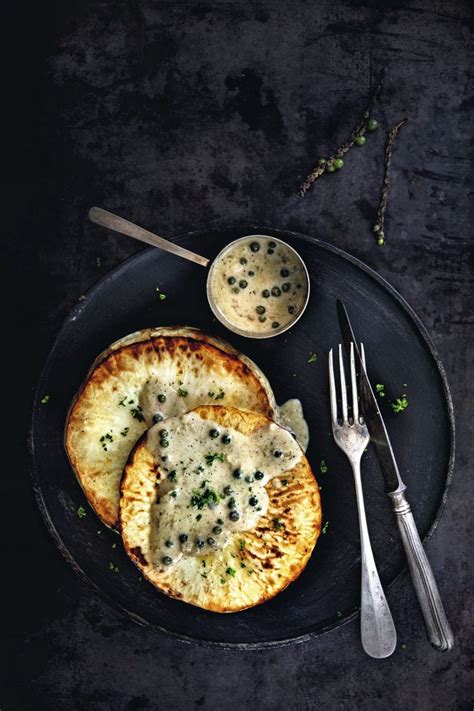 Knolselderij Steak Met Peperroomsaus Delicious Magazine Recept