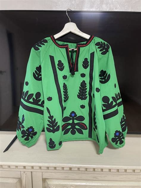 Яскрава вишиванка — цена 800 грн в каталоге Вышиванки Купить женские вещи по доступной цене на