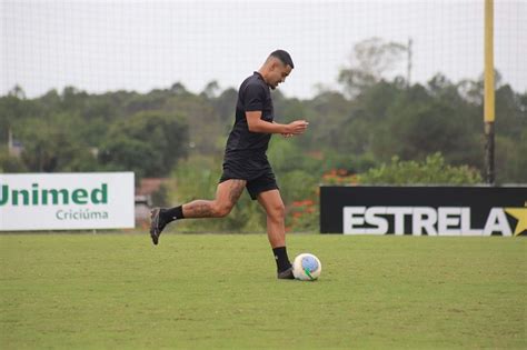 Três jogadores retornam para Criciúma após o jogo contra o Vasco Blog