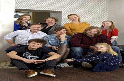 Neu In Unserer Familie 1 Zwei Eltern Zu Viel Filmkritik Film
