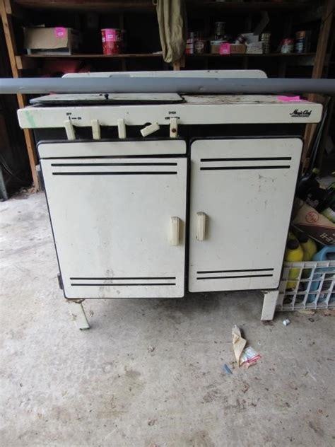 Vintage Magic Chef Gas Stove Live And Online Auctions On