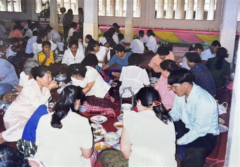 พ วัดห้วยโรง จังหวัดอ่างทอง บารมีหลวงพ่อเพชร หลวงพ่อพายัพ