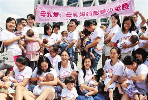 母乳爱打造“母爱10平方”空间 广州青年报