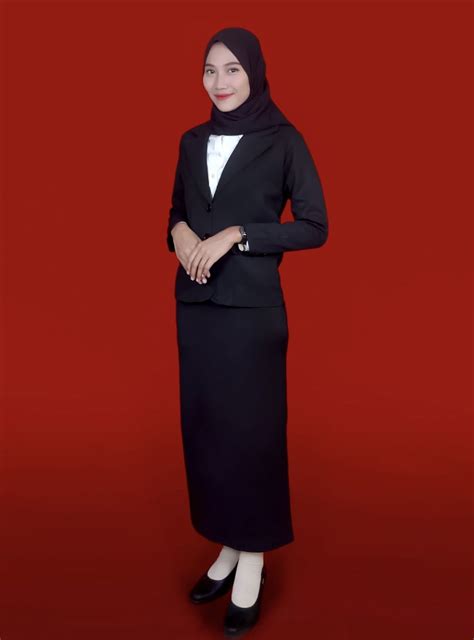 Pin Oleh Malta Tuela Di Foto Formal Kerja Pose Fotografi Wanita Mode Wanita Fotografi Wanita