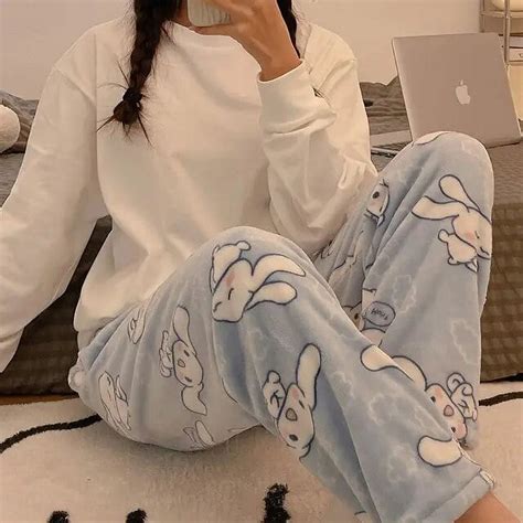Sanrios Cartoon Anime Cinnamoroll Pochacco Hellokittys Kuromi Coral