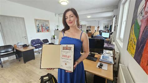 Маји Тодић Милинковић повеља за успешну и дугогодишњу сарадњу и рад са децом Ризница