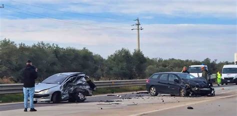 Tragedia A Bitonto Schianto Tra Due Auto Sulla Provinciale Per Modugno