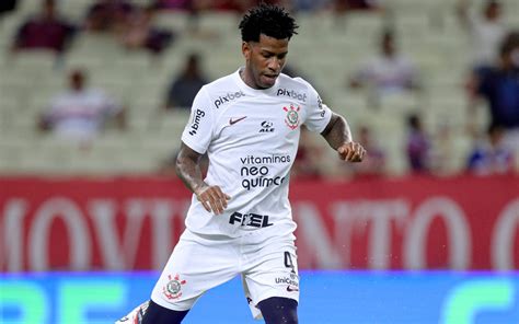 Gil Destaca Postura Do Corinthians E Brinca Com Romero Lance