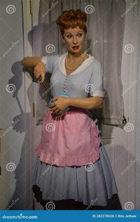 Lucille Ball As Lucy Ricardo Statue At Madame Tussauds In Times Square