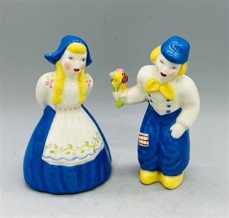 Vintage Ceramic Kissing Themed Salt And Pepper Shakers Sold