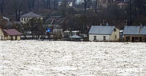 Sakas Upe Jau Plūst Pa Savu Gultni Bet Dambis Joprojām Tiek Skalots