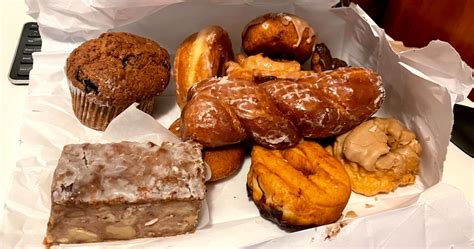 Dream Fluff Donuts Berkeley 3 99 R Toogoodtogo