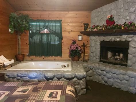 Are There Kitchenettes At Big Bear Manor Spa Cabins Pictures And Reviews