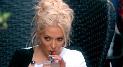 Lisa Surprises Ken And Pantiless Erika Causes Stir On The Real