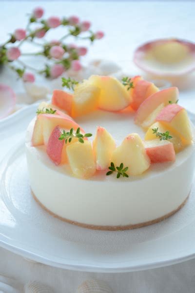 「桃たっぷりレアチーズケーキ」mari お菓子・パンのレシピや作り方【cotta＊コッタ】