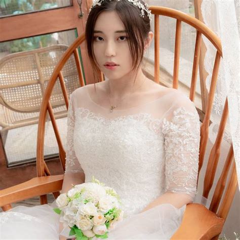 이번에 두번째 화보를 찍은 웹툰작가 강심장만 오셈 인스티즈 Instiz 이슈 카테고리