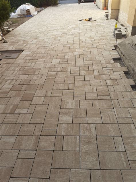 Amenajari Curte Exterioare Parcare Alee Dale Montaj Pavaj Granit Cluj Napoca • Olx Ro