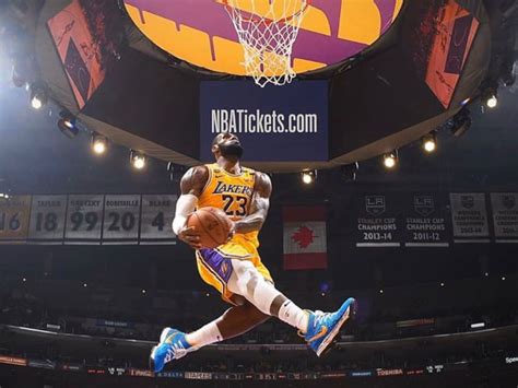 Lebron James Los Angeles Lakers Unsigned Dunking Photograph 59 Off