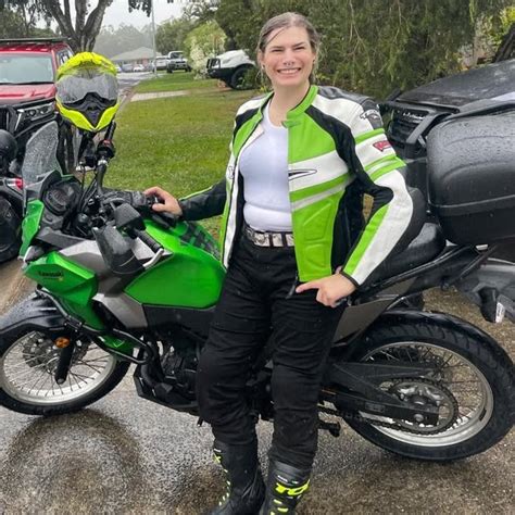 Lucy Weis Lucilleannabelleweis • Threads Say More