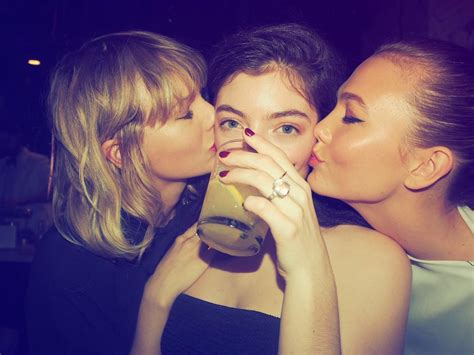 The Top 4 New York Restaurants Taylor Swift Frequents With Her Girl