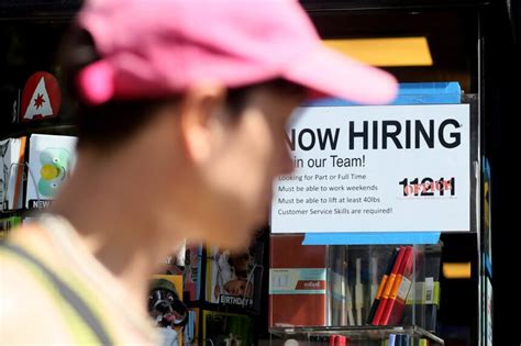 Latest Jobless Claims Fall To 193000 Underscoring Still Tight Labor