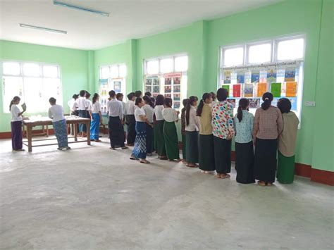 မြစ်သားမြို့နယ်တွင် Mobile Library စနစ်ဖြင့် ကျောင်းသား၊ကျောင်းသူများ