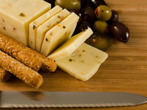 Pepper Jack Flavoured Monterey Jack Production And Recipes
