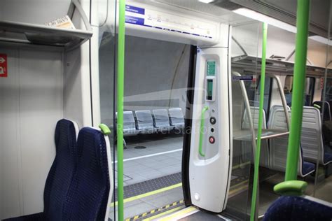 Tfl Rail Heathrow Express Heathrow Terminal 4 To Heathrow Terminal 5